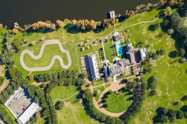 These Billionaire Backyards Will Have Your Jaw Dropped With Their Extra ...