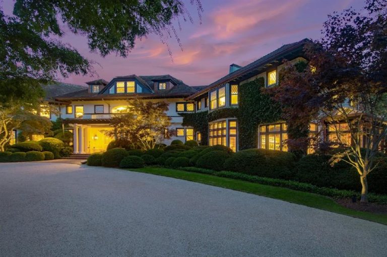 These Billionaire Backyards Will Have Your Jaw Dropped With Their Extra ...