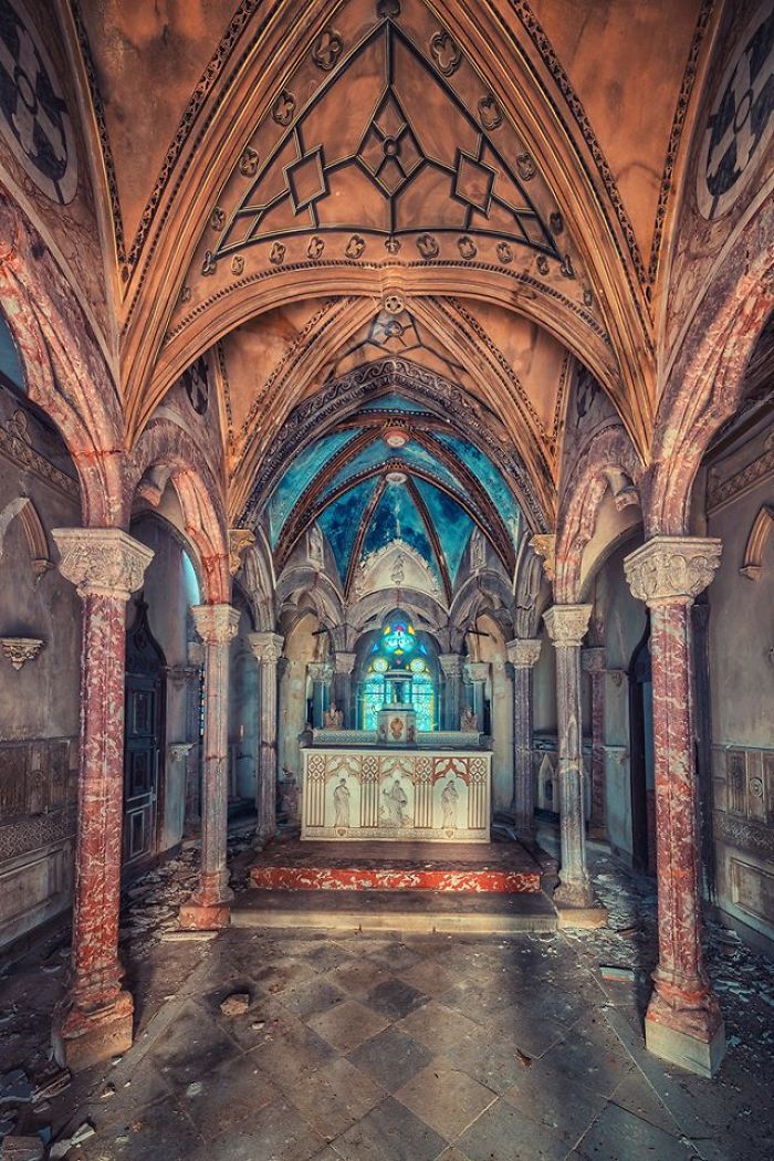 Photographer Discovers Forgotten Structures in Europe and Captures