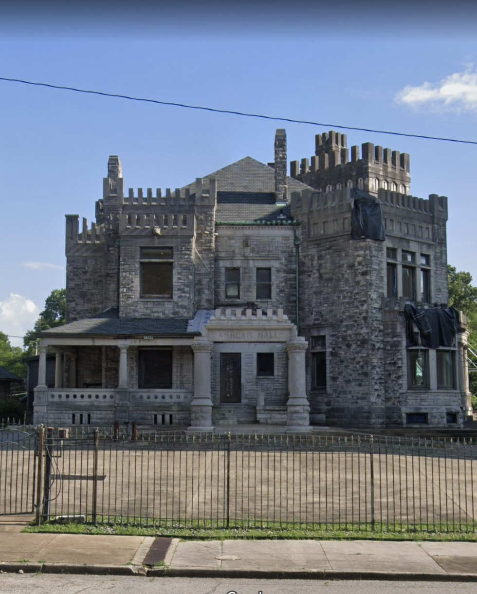 Deserted Houses with History So Unsettling It'll Make Your Toes Curl